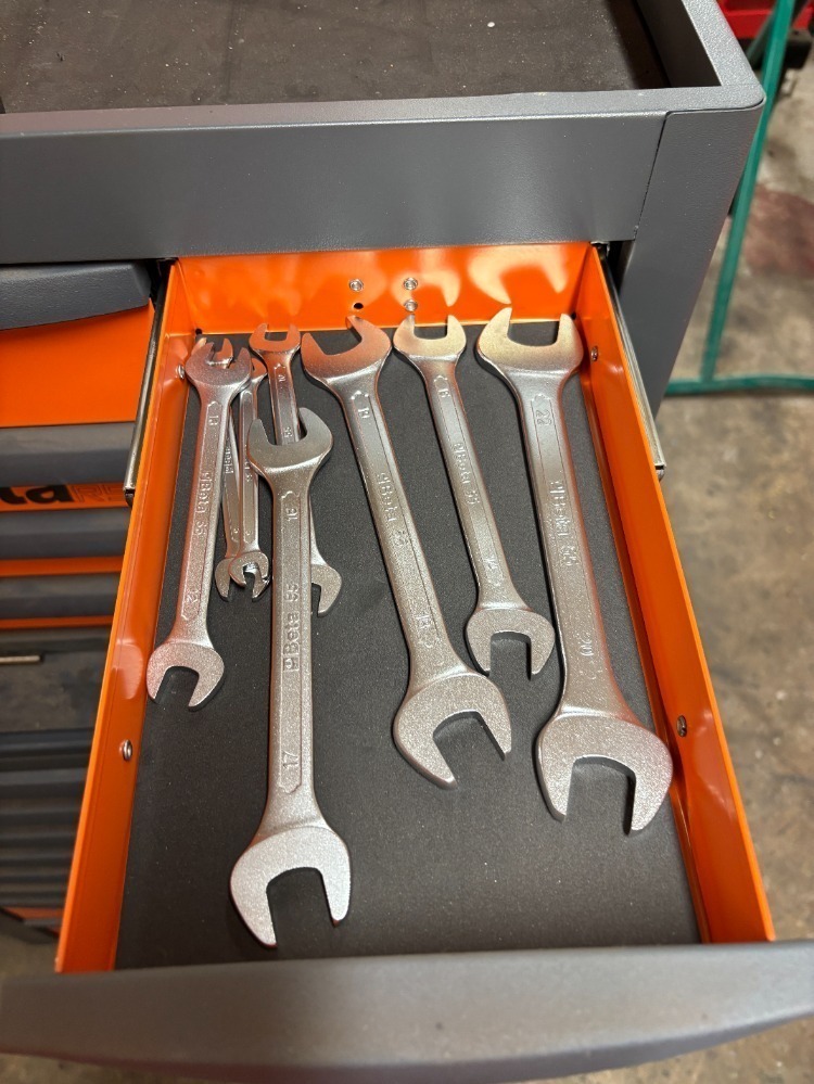 BETA RSC24A/7 Series Seven Drawer Mobile Cabinet Tool Box with RSC23C Portable 8 Drawer Tool ...