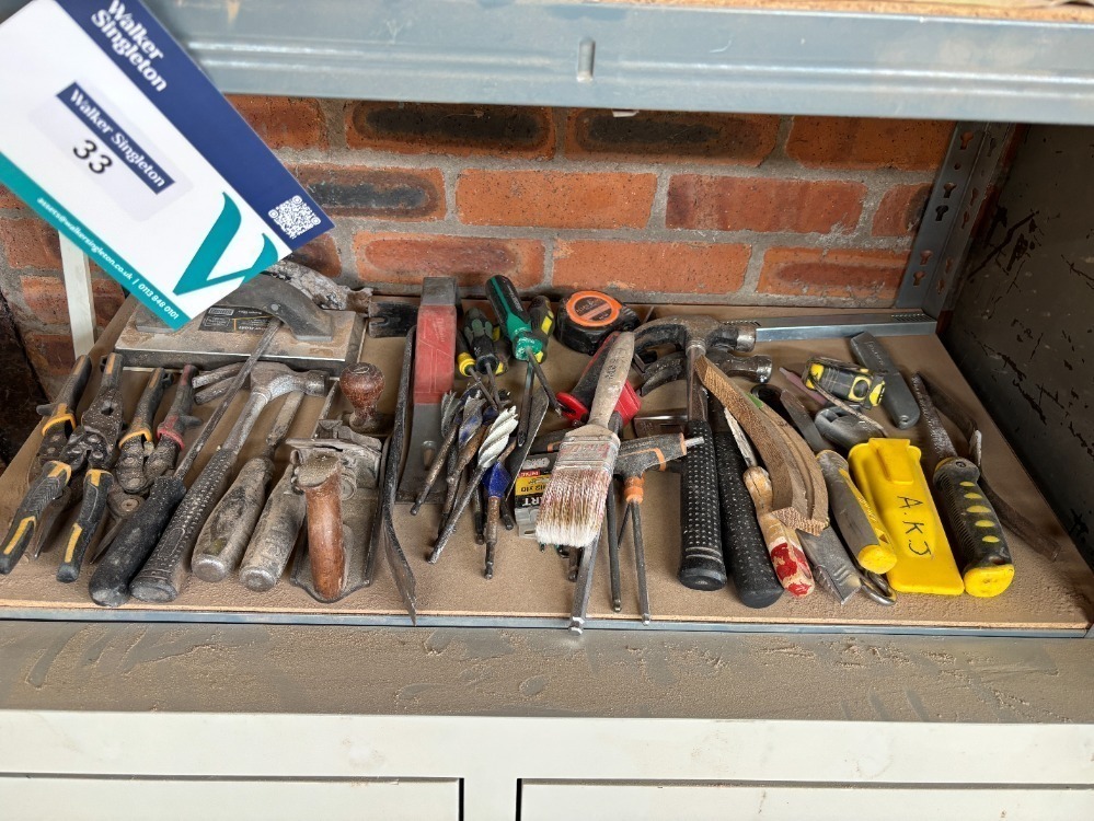 Contents to 1 Bay Lightweight Racking to Include Joiners Hand tools ...