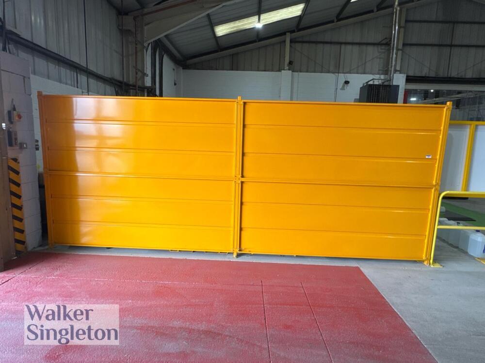 Large Heavy Duty Steel Dividing Screen