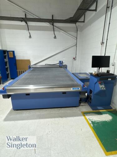 DYSS Model: X5 Cutter CNC Digital Cutting Machine/CAD Table (2015)