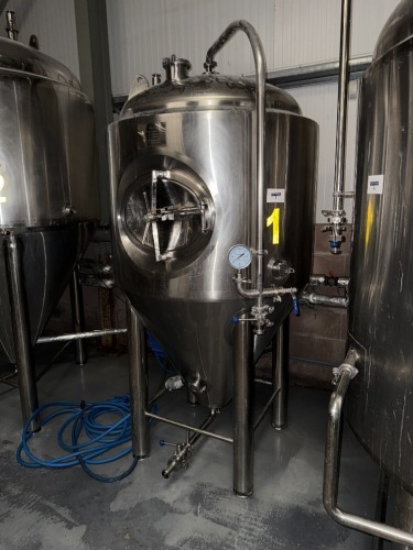 KUNBO Stainless Steel Vertical Cylindrical Jacketed Fermenting Vessel with Conical Base, Manway ...