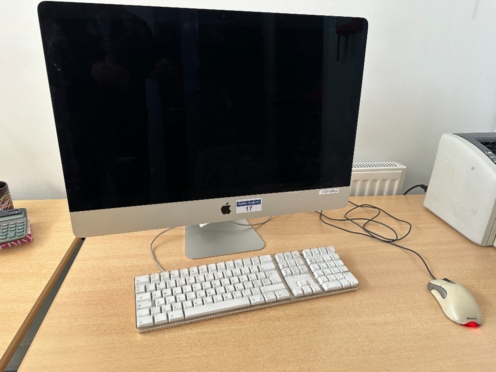 APPLE iMac G5 Computer with Wired Keyboard and Mouse