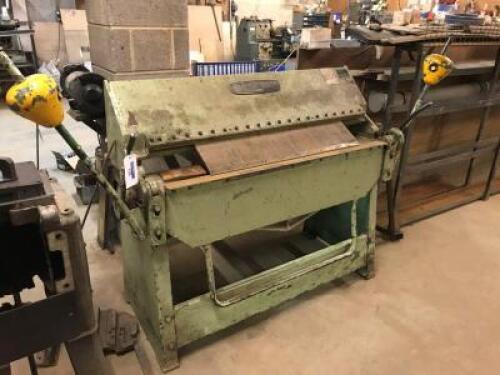 EDWARDS Box Pan Folder; Dimensions: 48