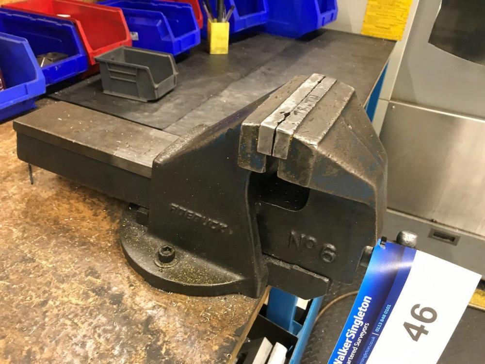 HEAVY DUTY Tool Changing Station; Dimensions: 1,500mm (L) x 850mm (W) x ...